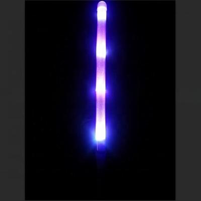 Cina Prodotti per il concerto e il festival Dia20mm 15*450mm Multi Colored Thin Long Glow Stick in vendita