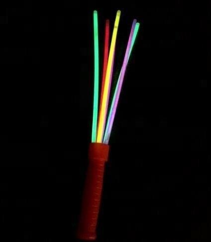 Quality Non-toxic Party Supplies Assorted Colors Chemical Glow Wand with 2 Years Shelf for sale
