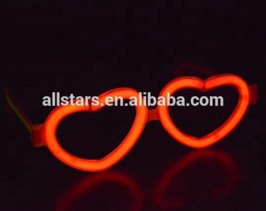 Quality Event Celebration Party Supplies Non-Flammable 8 Inches Glow Stick Heart Shape for sale