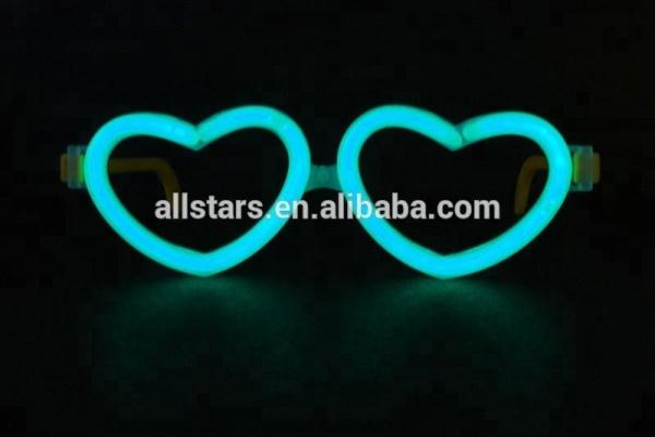 Quality Event Celebration Party Supplies Non-Flammable 8 Inches Glow Stick Heart Shape for sale