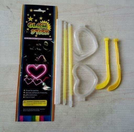 Quality Event Celebration Party Supplies Non-Flammable 8 Inches Glow Stick Heart Shape for sale
