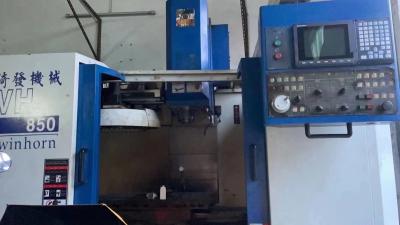 中国 使用された850三菱CNCのマシニング センター高速機械中心 販売のため