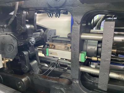 Cina Piatto di Ton Haitian Injection Moulding Machine due della seconda mano 90 che chiude per la plastica in vendita