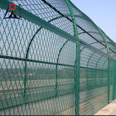China 0.5-2m Width Diamond Expanded Metal Screen Expandable Wire Mesh for sale