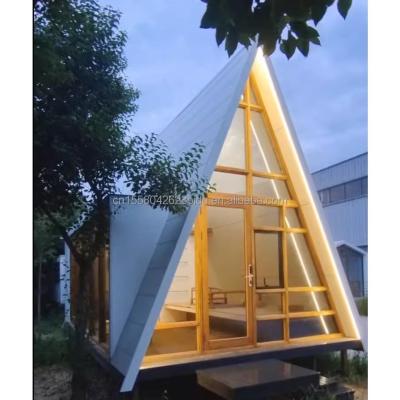 Cina 2024 Case triangolari prefabbricate con camere da letto Bagni e finestre in lega di alluminio in colori personalizzati in vendita
