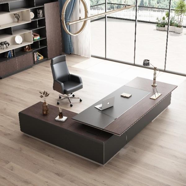 Quality Modern Luxury Large Wooden MDF Desk Classic Boss Office Desk For Workstations for sale