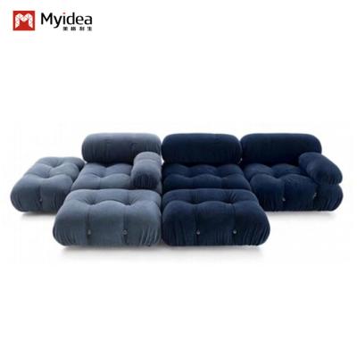 Divano in tessuto nordico con gambe in metallo, lusso leggero per piccoli appartamenti, soggiorno Internet, camera da letto, designer, divano modulare con fibbia quadrata combinato