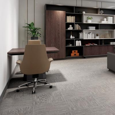 中国 北欧スタイルの小さな正方形の木製会議テーブル、トレーニング、受付、オフィス、交渉用、エレガントな木製交渉テーブル、カスタマイズ対応 販売のため