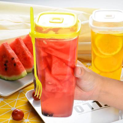 中国 ふたが付いている曇らされた32oz使い捨て可能な泡ティー カップはプラスチック コップを懸命に平方する 販売のため