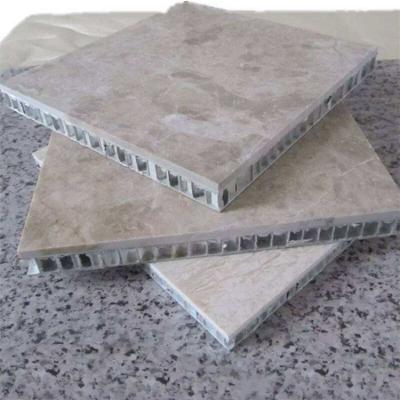 Cina Distribuzione di pannelli compositi in marmo e alluminio da 10 mm nel porto di Qingdao in vendita