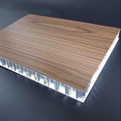 Cina Distribuzione di pannelli compositi in marmo e alluminio da 10 mm nel porto di Qingdao in vendita