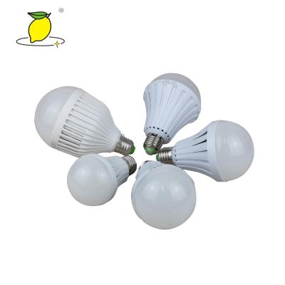 China E27 courant constant de la meilleure qualité d'ampoule du secours LED avec la batterie 800mA for sale