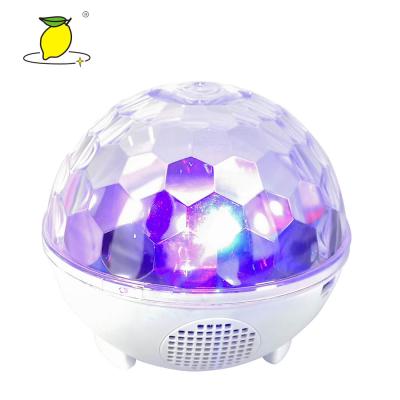 China Voz - orador sem fio ativado do diodo emissor de luz RGB Bluetooth da luz da bola do disco do espelho à venda