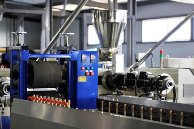 Cina Linea 260kg/H dell'estrusione dello strato di Decking della finestra del PVC WPC per i contenitori in vendita