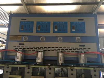 중국 PC 중공 보드 패널 제작 기계 U 자형 인라인 잠금 거싯 보드 U 잠금 판매용