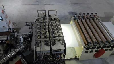 중국 PC 중공 보드 패널 제작 기계 U 자형 인라인 잠금 거싯 보드 U 잠금 판매용