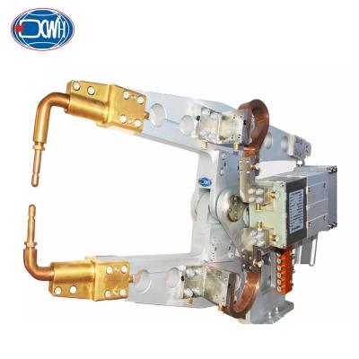 China 100-160KVA Automatic CNC X Type Robotic Welding Gun Auto Body C Type Resistance for sale