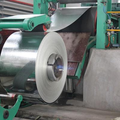 China 0.5mm Regular spangle Hot Dipped galvanized sheet and coil With Enough Zinc For construction and corrugate sheets for sale
