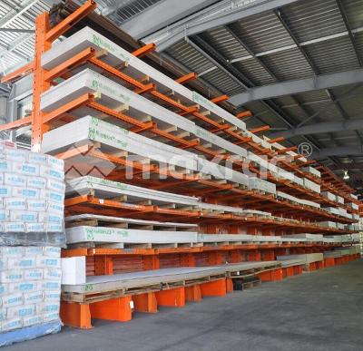 China Heavy duty Cantilever Racking for sale