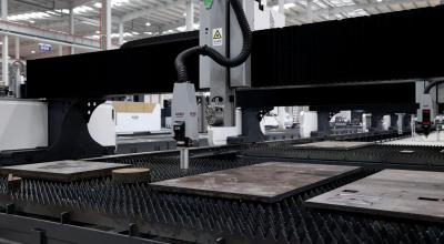 Cina Macchina di taglio laser pesante di grande formato e elevata efficienza in vendita