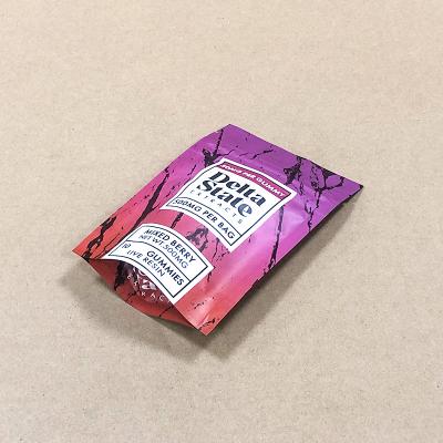 中国 Customizable Standing Mylar Bags for Cigars & Tobacco | Waterproof Zipper Weed Pouches | OEM Resealable Plastic Pouch 販売のため