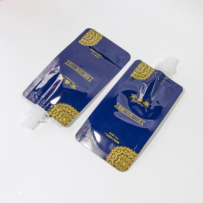 Cina Tenuta del sigillo saldatura beccuccio ≥8N/15mm Banda antimanomissione ≥3.5N Sacchetto in scatola con erogazione facile Design personalizzabile in vendita