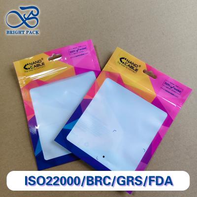 중국 소형 전자 액세서리 포장용 높은 가시성 창과 함께 비용 효율적인 3면 밀폐 봉지 판매용