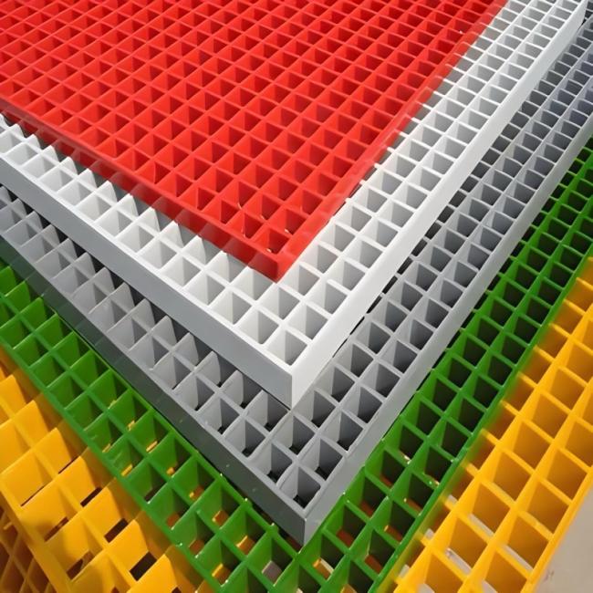 High Strength Composite Fiberglass FRP Decking Solid Pultruded FRP Grating for Flooring Panels