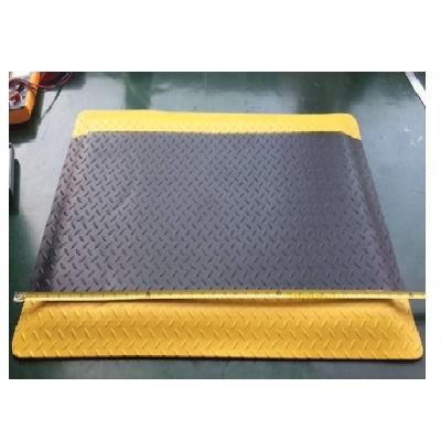 中国 Platform Table Floor PVC Industrial Anti Slip ESD Anti Fatigue Mat For Workshop 販売のため