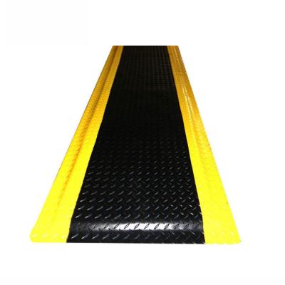 Cina 900X600Mm ESD Interlocking Absorbent Anti Fatigue Kitchen Mat Comfort in vendita