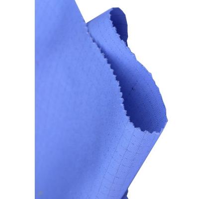 Chine Anti textiles statiques antipoussière imperméables de tissus d'ESD pour l'uniforme d'atelier à vendre
