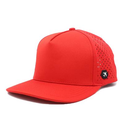China Gekrompen rand waterdicht laser gesneden gat sport geperforeerde hoed 5 panel honkbalpet Te koop