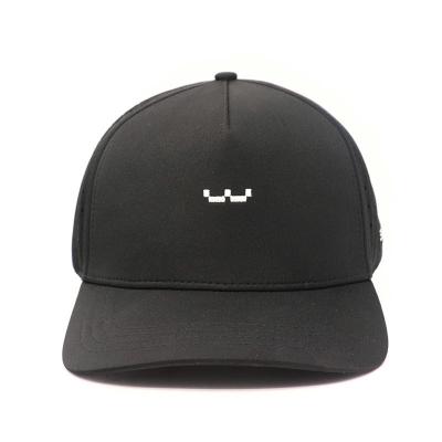 Cina Cappelli regolabili per sport all'aperto per bambini Custom 5 pannelli laser taglio buco cappello da baseball in vendita
