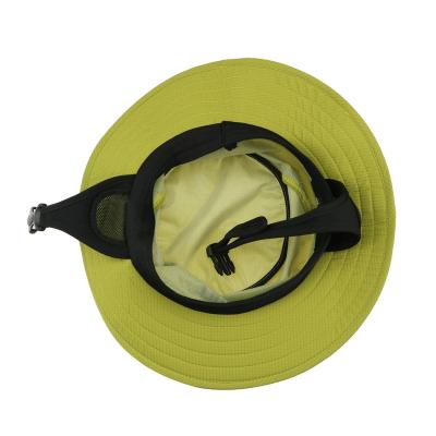 Cina ODM Disegni Custom Polyester Largo bordo Protezione solare Cappello da surf con cinghia del mento regolabile in vendita