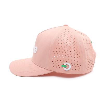Cina Custom Women Pink 5 Panel Rubber PVC Logo Impermeabile Laser Cut Hole Cappello perforato Cappello da baseball a bordo curvo in vendita