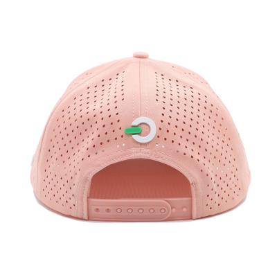 Cina Custom Women Pink 5 Panel Rubber PVC Logo Impermeabile Laser Cut Hole Cappello perforato Cappello da baseball a bordo curvo in vendita