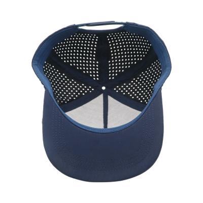 Cina 5 pannelli gomma PVC Logo impermeabile Laser taglio buco perforato Snapback cappello da baseball in vendita