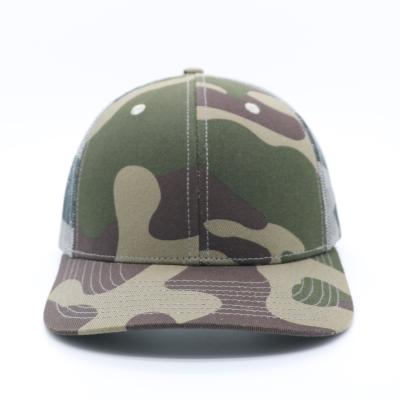 Cina 6 pannelli Camo Trucker Cappello sportivo con bordo pre-curvo e reticolazione reticolare in vendita