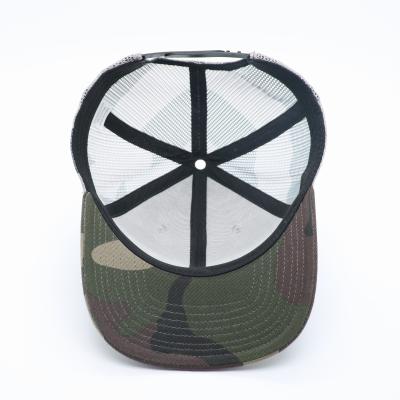 Cina 6 pannelli Camo Trucker Cappello sportivo con bordo pre-curvo e reticolazione reticolare in vendita