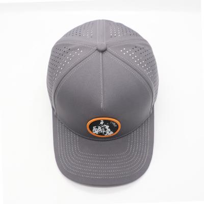 Cina Cappello da golf a gomma personalizzato Cappello a taglio laser impermeabile Cappello sportivo per stile di vita attivo in vendita