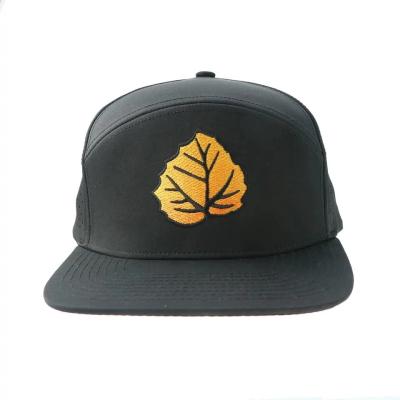 Cina Sporty Style Performance Mesh Polyester Perforated Golf Hat Trucker Hat Baseball Cap in vendita