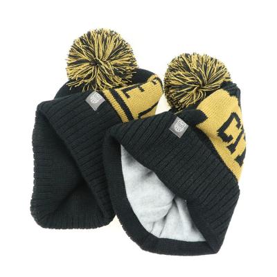 Cina Cappuccio a maglia Jacquard acrilico personalizzato con pom pom e rivestimento di velluto per la pesca in vendita
