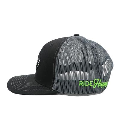 China Presents Custom Embroidered Logo 6 Panel Trucker Hats Running Flat Brim Mesh Cap for sale