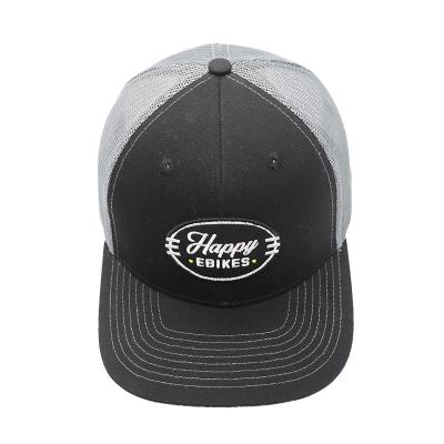 China Presents Custom Embroidered Logo 6 Panel Trucker Hats Running Flat Brim Mesh Cap for sale