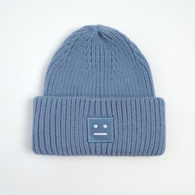 Cina Cappello invernale tipo cappello a maglia cappello personalizzato per materiale RPET ecologico in vendita