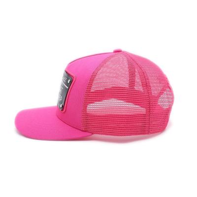 China Chapéu de beisebol desportivo unisex de 5 painéis com logotipo de placa de metal personalizado e padrão bordado à venda
