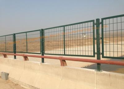 Cina Il PVC ha ricoperto il pannello saldato del recinto della rete metallica resistente alla corrosione per il giardino/residenziale in vendita
