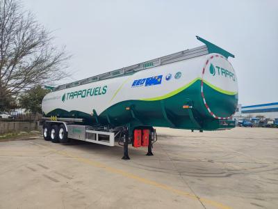 중국 45CBM 4 칸 3 축 탱커 반 트레일러 중용 안정성 다품질 연료 효율성 판매용