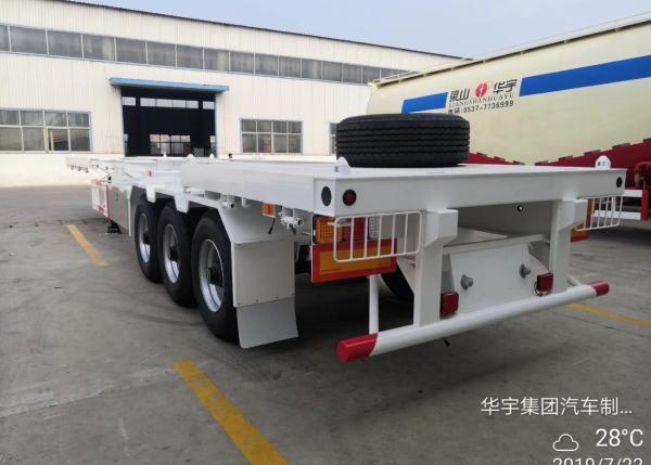 Quality 3 Axles Flat Bed Semi Trailer With Anti Rust Chassis Surface for sale