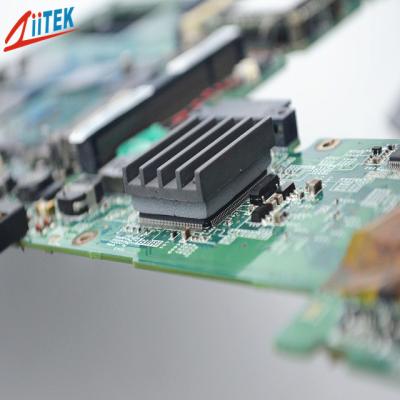 China Conductividad térmica altamente eficiente 1.2 w/mk Almohadillas térmicas de silicona resistentes al calor para disipador de calor de la portátil CPU GPU SSD IC LED Enroler en venta